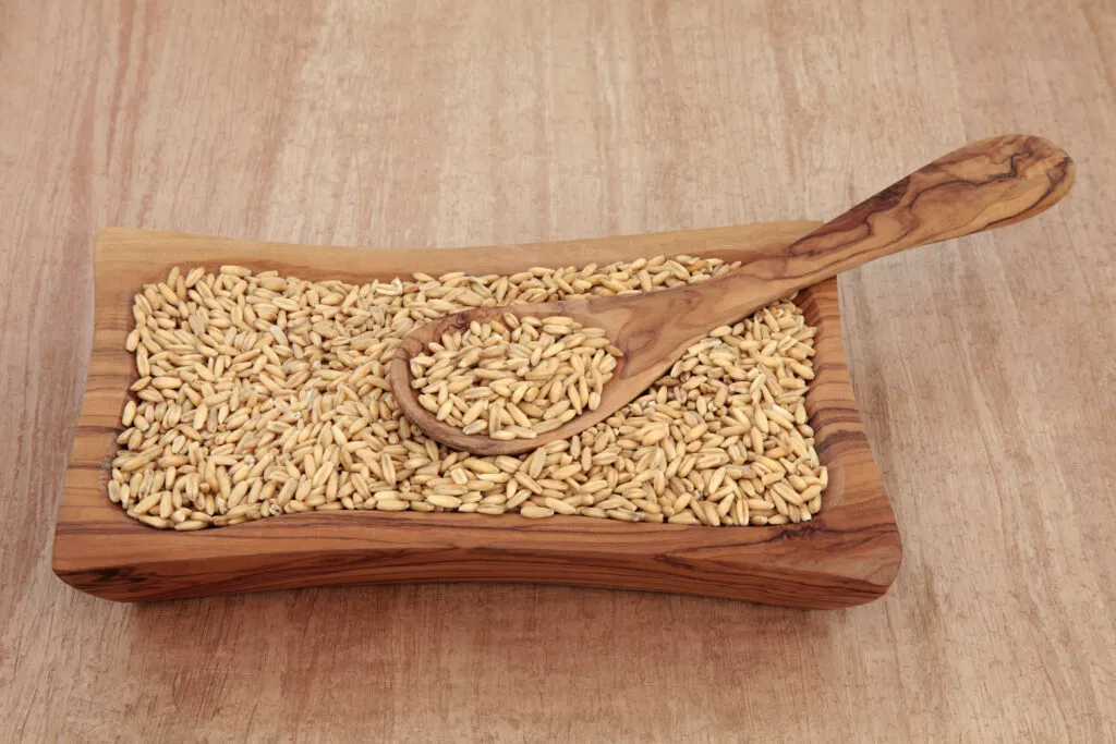 ¿Se puede comer avena cortada al acero cruda? - Solococinar